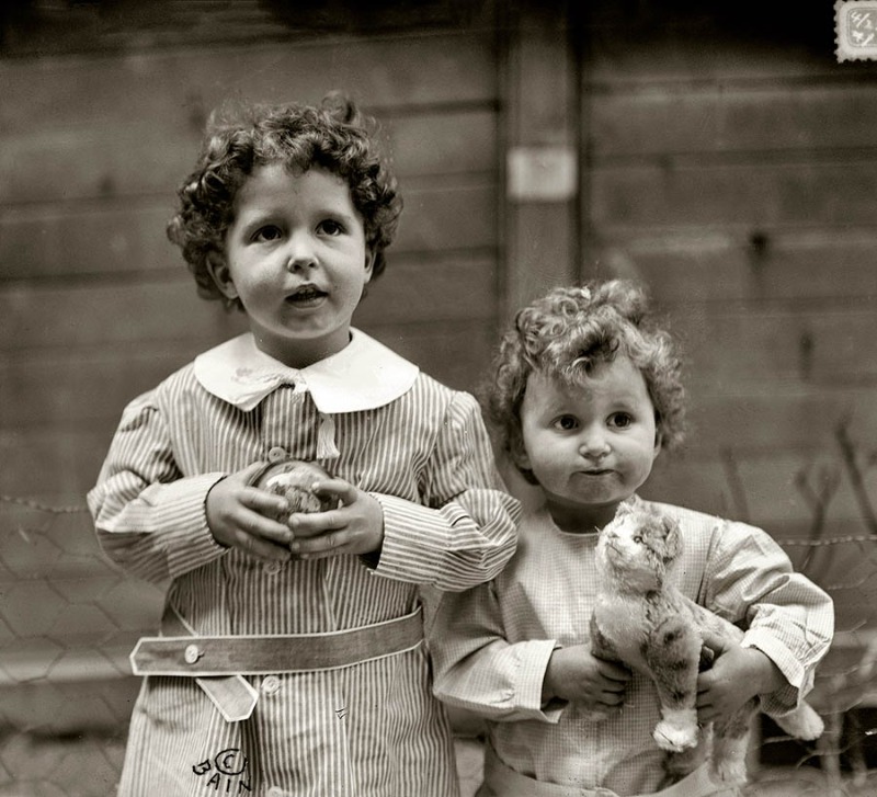 Năm 1912, Michel và Edmond được biết đến là ”những đứa trẻ mồ côi Titanic".